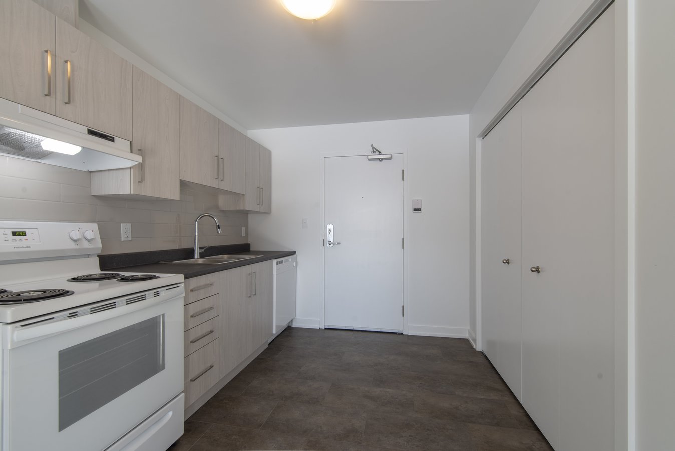 85 Saint John Street, Alfred, ON - Apartment for rent