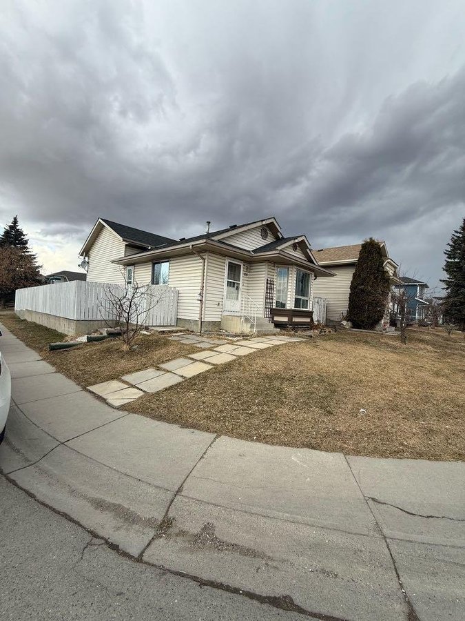 Calgary, AB Houses for Rent