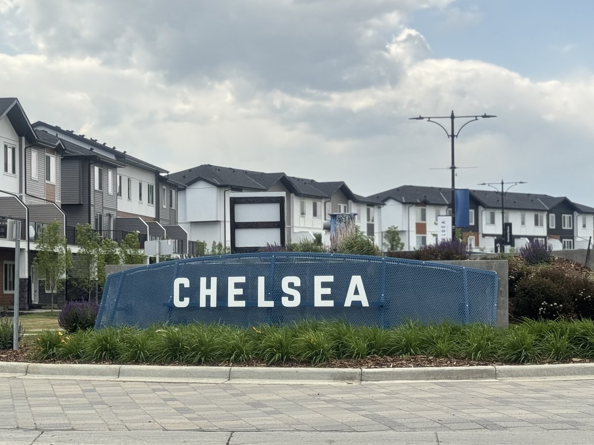 Rentals.ca Chestermere Apartments, Condos and Houses For Rent