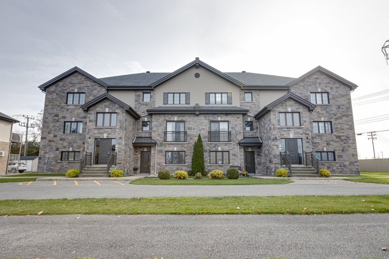 Rentals.ca Chomedey Laval Apartments, Condos and Houses For Rent