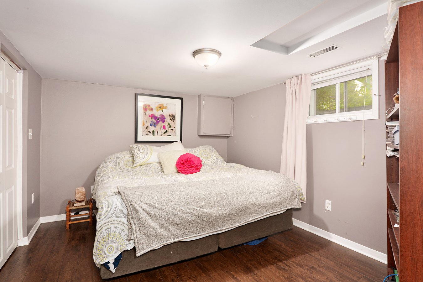 London Off Campus Student Housing Apartments Condos and Houses for Rent