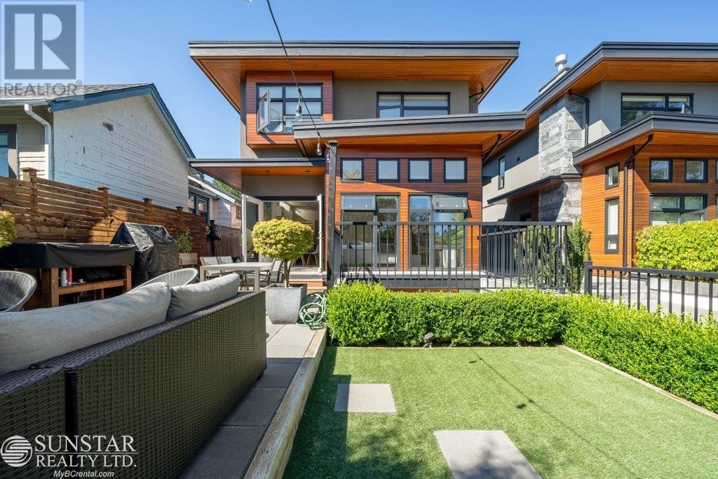 North Vancouver 3 Bedroom Apartments Condos and Houses for Rent