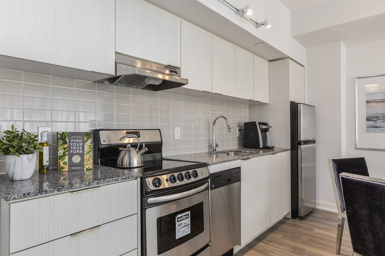 Rentals.ca Toronto Apartments, Condos and Houses For Rent