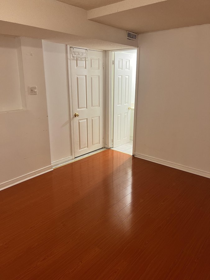 Apartments Condos and Houses for Rent Under $1,000 in Toronto