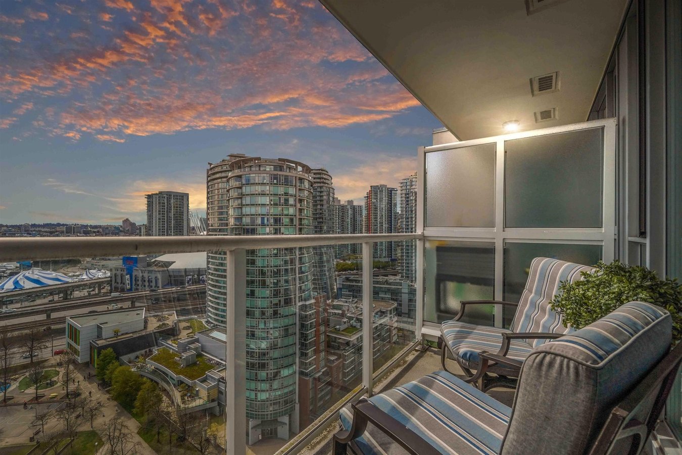 Rentals.ca Downtown Apartments, Condos and Houses For Rent