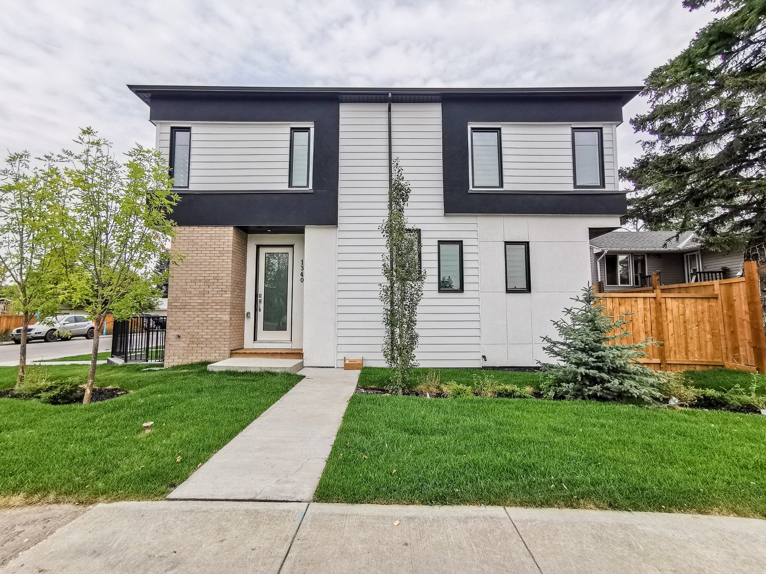 1340 20 Ave NW - 1340 20 Ave NW, Calgary, AB