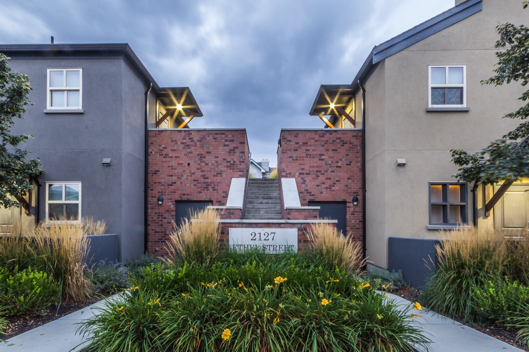 2127 Ethel Street, Kelowna, BC - Studio for rent