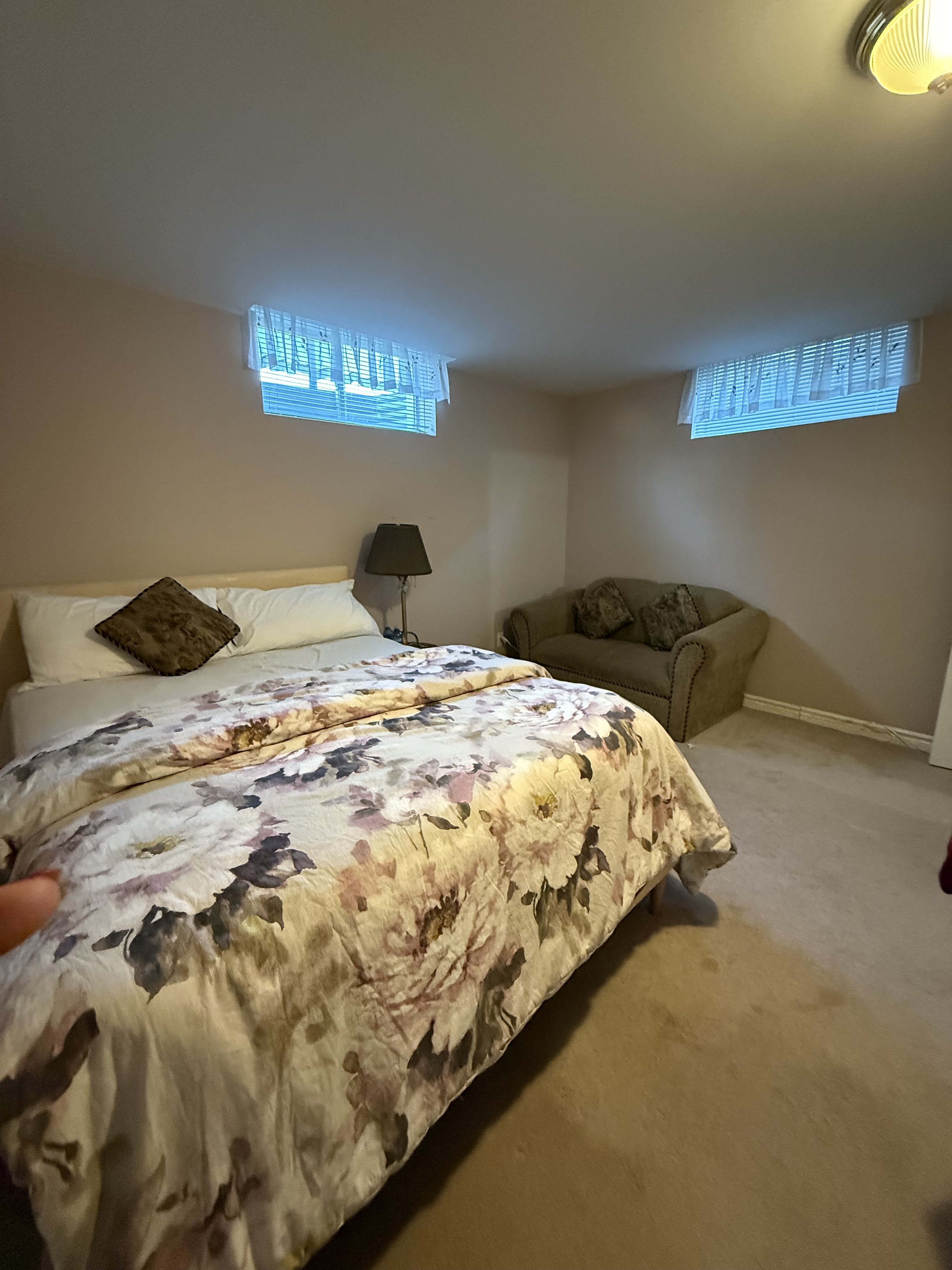 335 Lighthouse Road, London, ON - Room for rent