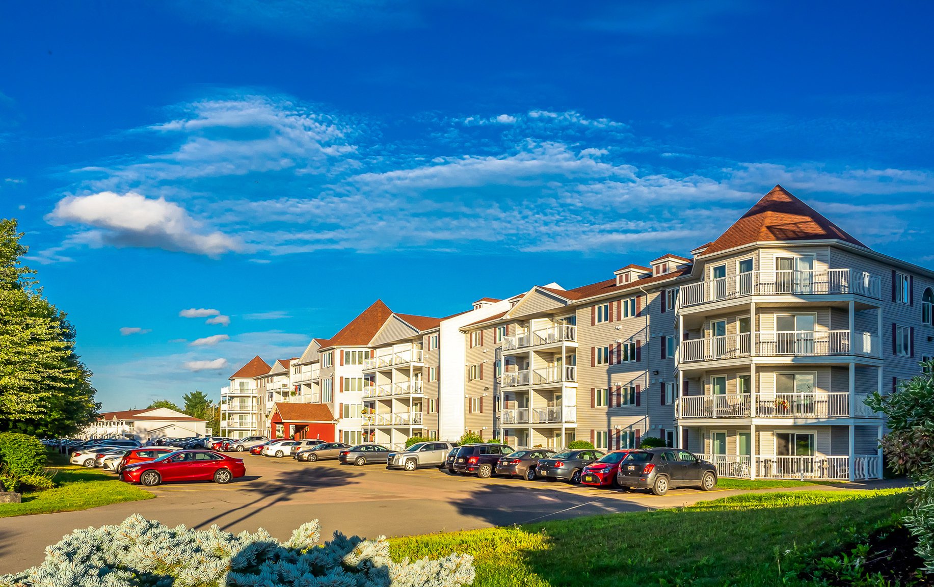 Château Mapleton - 230 Mapleton Road, Moncton, NB