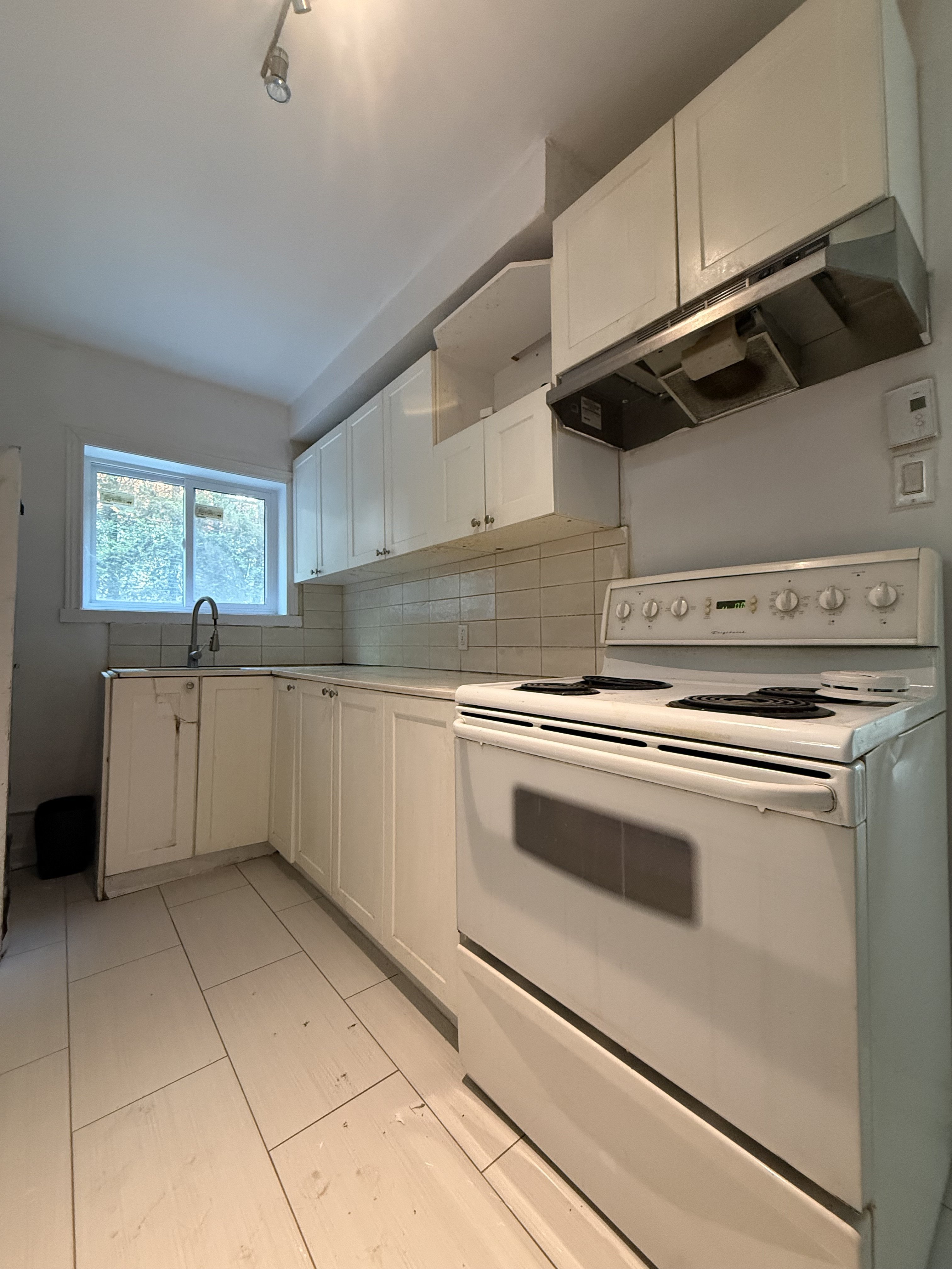 5536 Rue Pierre-Tétreault, Montréal, QC - Apartment for rent