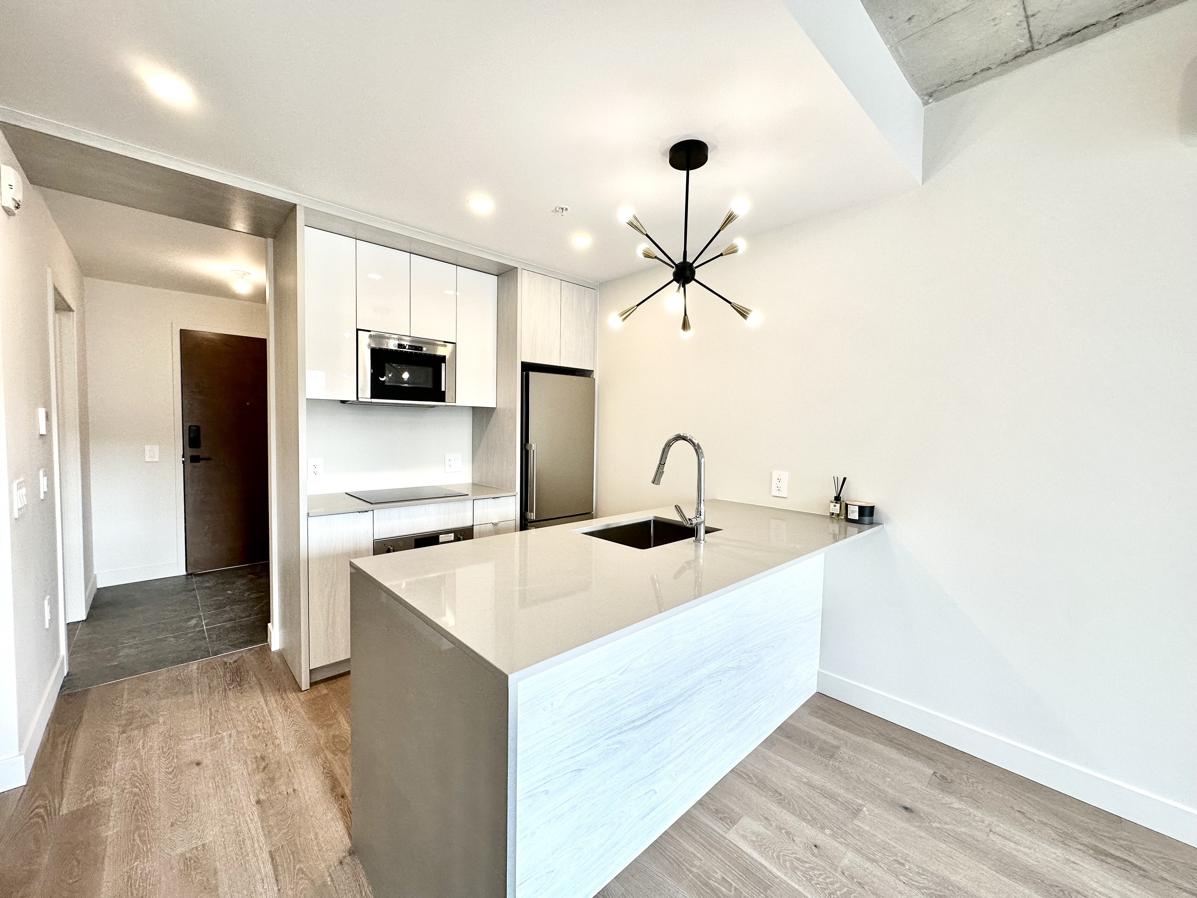 3000 Boulevard Thimens, Montréal, QC - Condo for rent