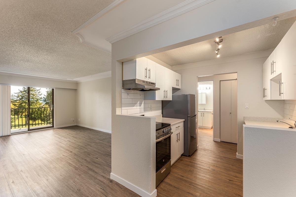 Highland Place Apartments - 2600 Highland Blvd., Nanaimo, BC