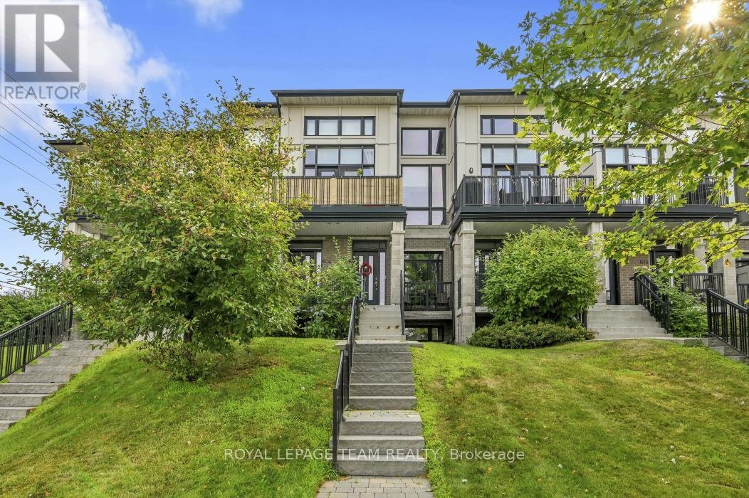 604 BRIAN GOOD AVENUE - 604 Brian Good Avenue, Ottawa, ON