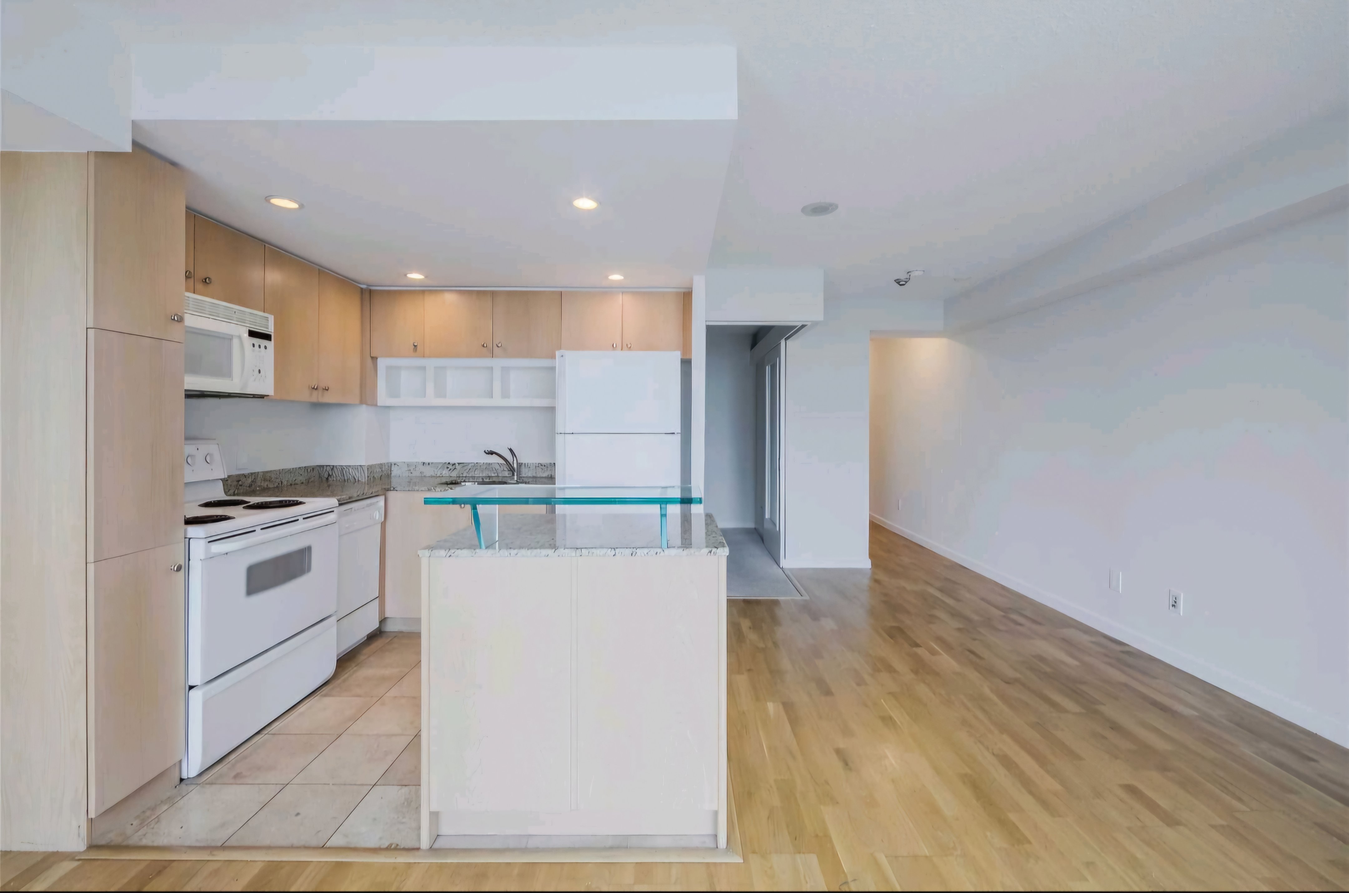 8 York Street, Toronto, ON - Condo for rent