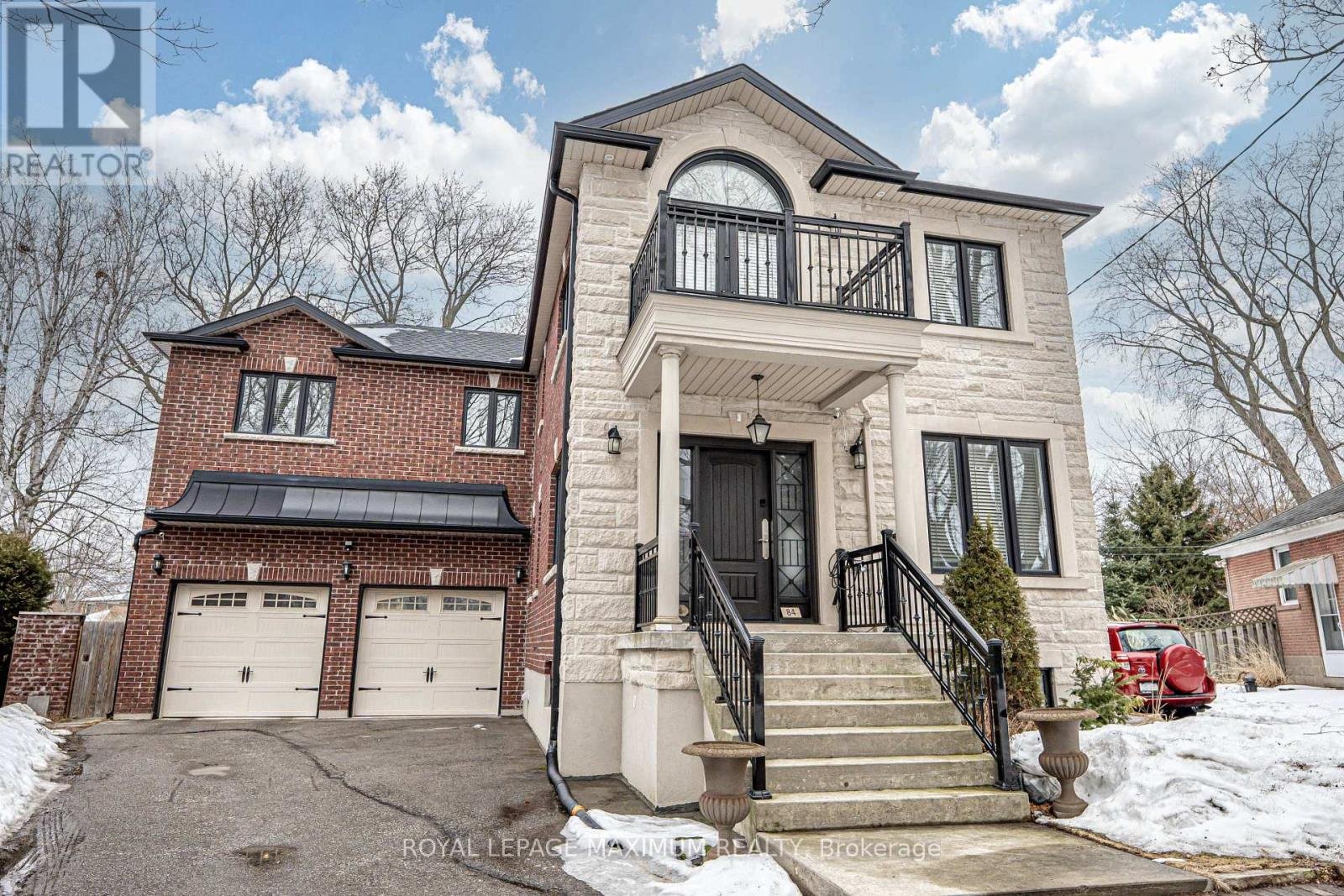 UPPER UNIT B - 84 ENFIELD AVENUE - 84 Enfield Avenue, Toronto, ON