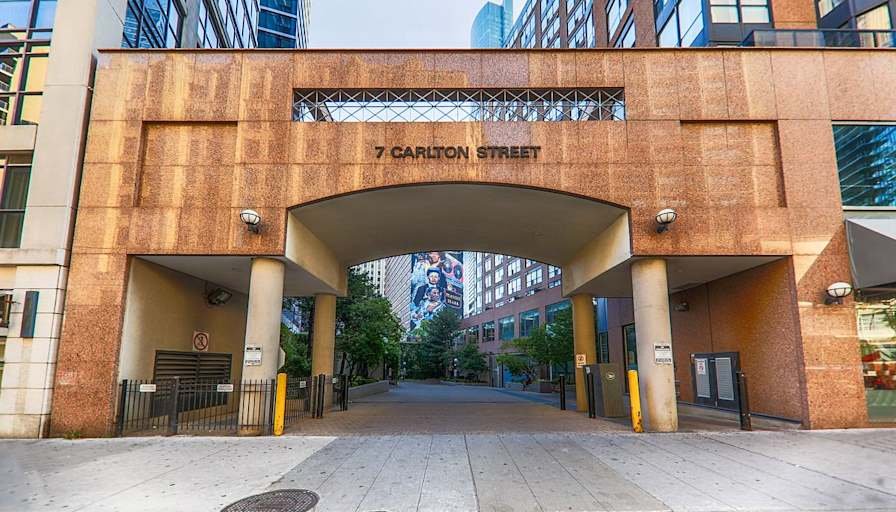 Carlton Street - Carlton Street, Toronto, ON