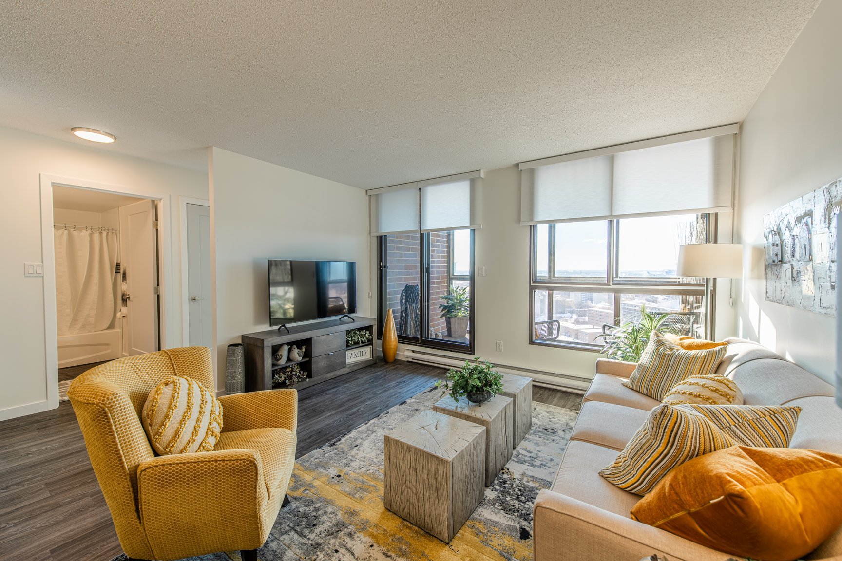 Broadview Manor - 120 Donald Street, Winnipeg, MB